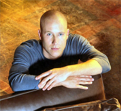 La Tigresa :::...• Michael Rosenbaum